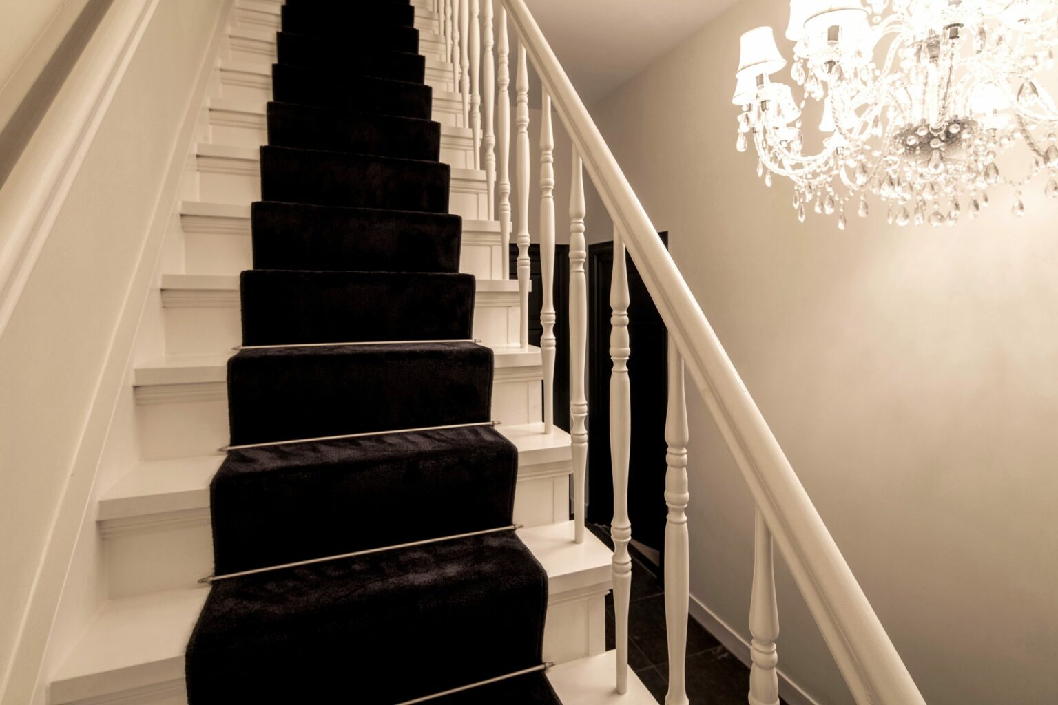 Klassieke trap met houten spijlen - Spijl in Stijl